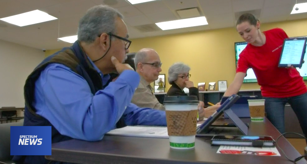 Program Offers Free Classes for Seniors Looking to Access Technology ...